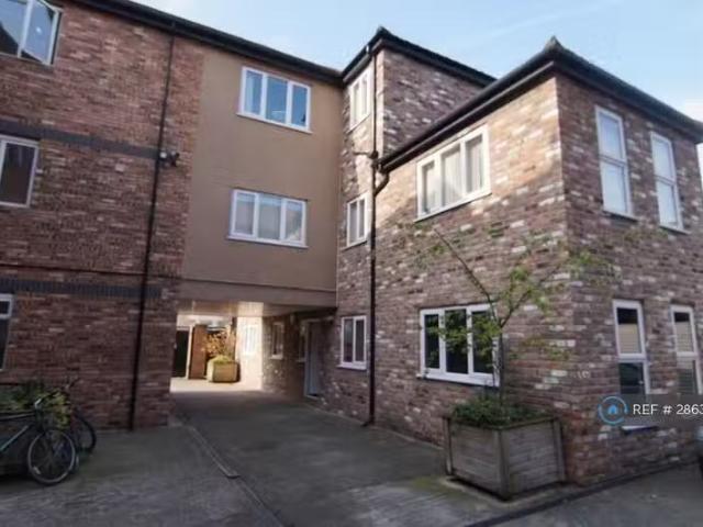 Nice 1 BA 2 bedroom flat for rent in Vanperson Street, Liverpo.