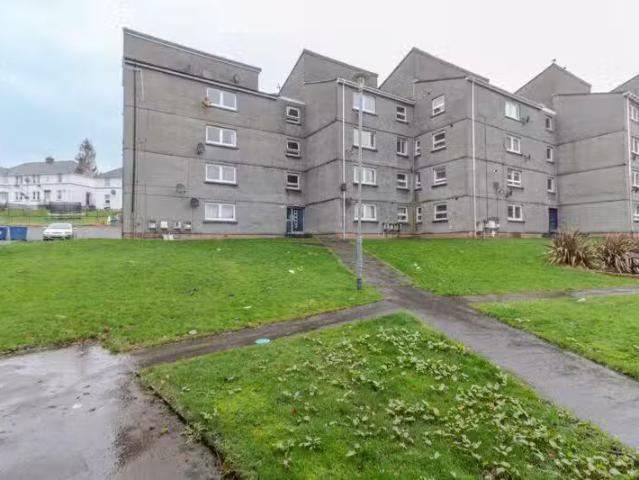 For Rent! 1 BA 2 bedroom flat for rent in Williamson Drive, He.