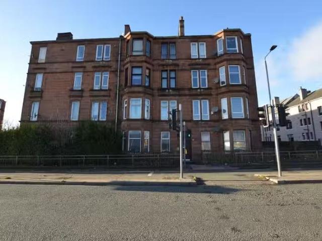 Just in! 1 BA 2 bedroom flat for rent in Alexandra Park Street.
