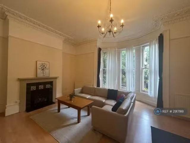 Rental! 1 BA 2 bedroom flat for rent in Ashgrove Road, Bristol.