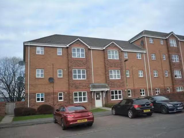Cheap 1 BA 2 bedroom flat for rent in Canavan Court, Falkirk.