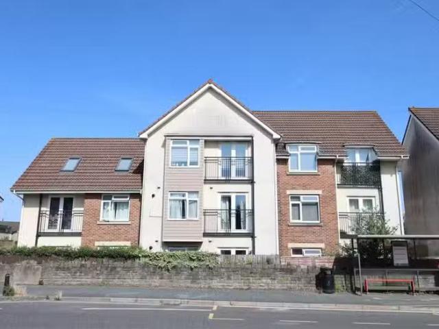 Rental! 1 BA 2 bedroom flat for rent in Colliers Place 1 3 Col.