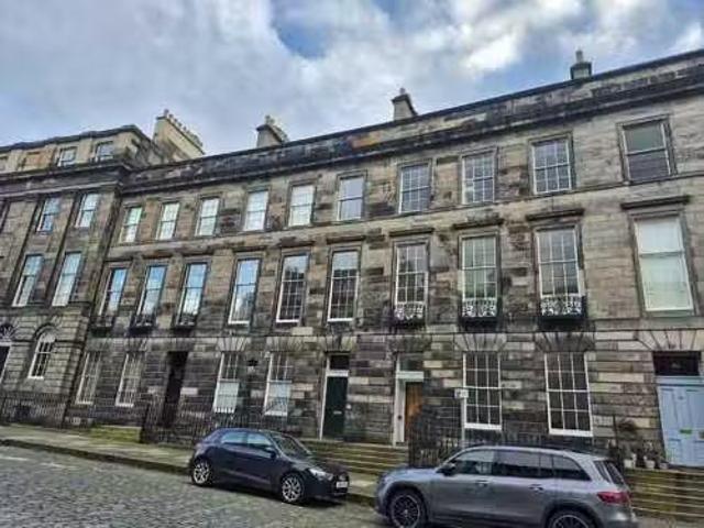 Deal! 1 BA 2 bedroom flat for rent in Darnaway Street, Edinbur.