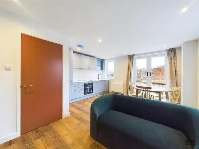 New 1 BA 2 bedroom flat for rent in Flat 19 Concord House, Exe.
