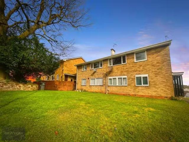Unique 1 BA 2 bedroom flat for rent in Greenhill Road, Moseley.