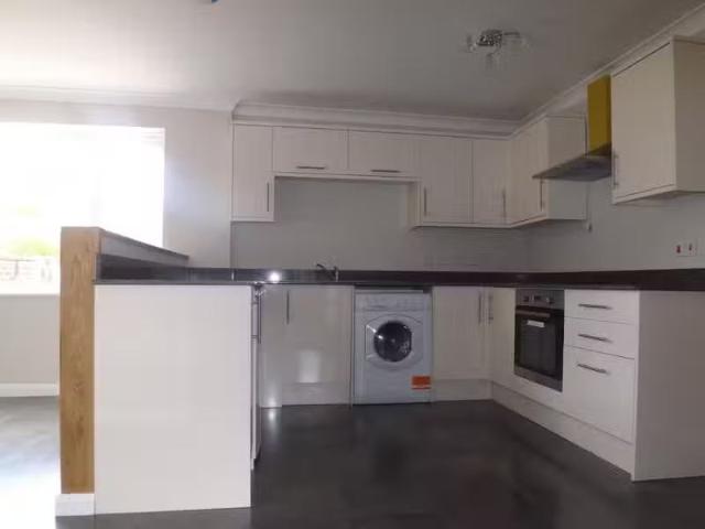 Rental! 1 BA 2 bedroom flat for rent in High Street, Sawston.