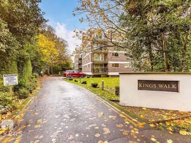 New 1 BA 2 bedroom flat for rent in Kings Walk, 19a Knyveton R.