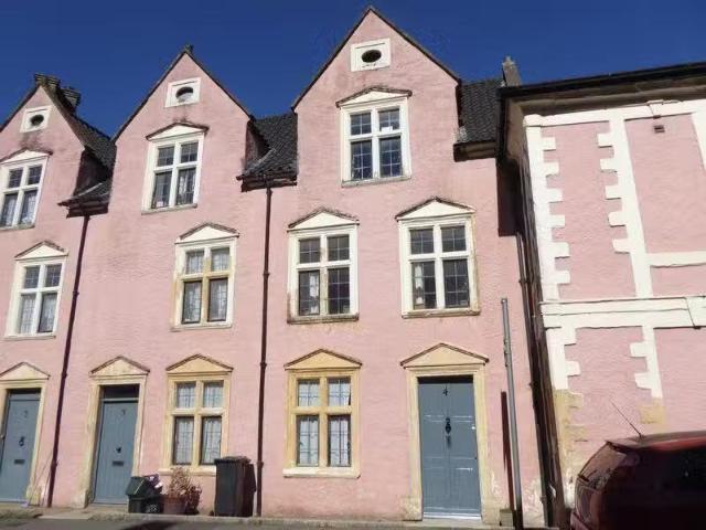 Rental! 1 BA 2 bedroom flat for rent in Longbridge, Shepton Ma.