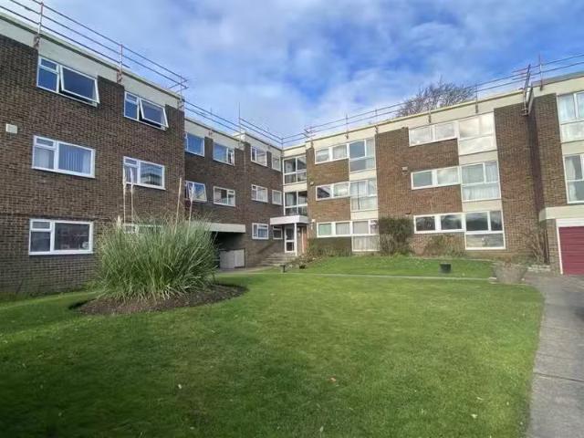 Rental! 1 BA 2 bedroom flat for rent in Northcotts, Hatfield.