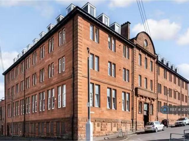 Nice 1 BA 2 bedroom flat for rent in Quarrybrae St, Glasgow, G31
