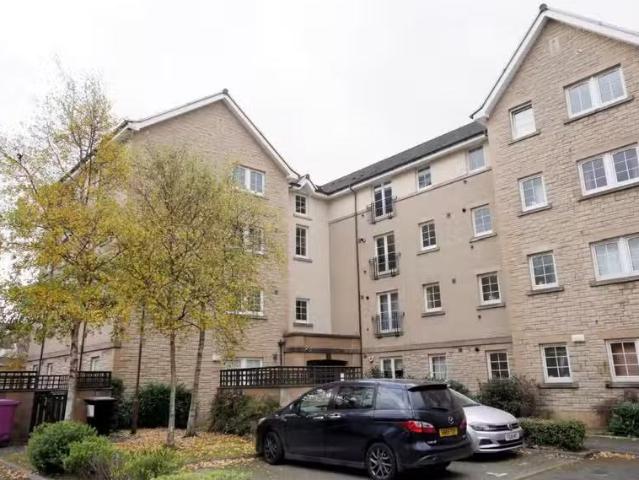 Just in! 1 BA 2 bedroom flat for rent in Roseburn Maltings, Ro.