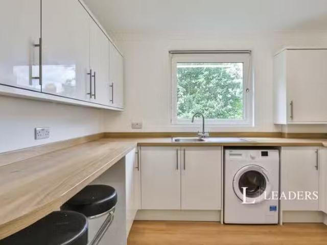 New 1 BA 2 bedroom flat for rent in Skinner Street, Poole, Dor.