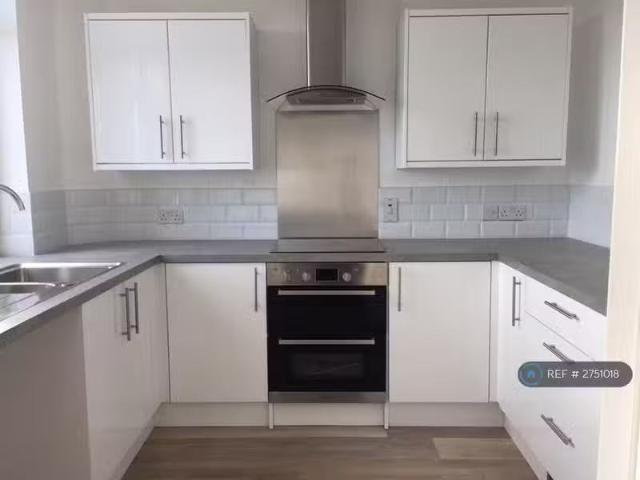 Charming 1 BA 2 bedroom flat for rent in Stockwood, Bristol, B.