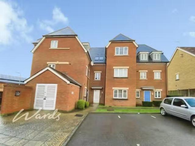 Just in! 1 BA 2 bedroom flat for rent in Sullivan Close Canter.