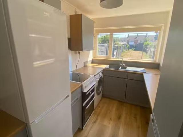 Charming 1 BA 2 bedroom house for rent in Hampton Street, WARW.