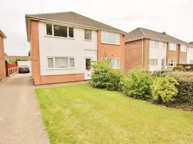 Rental! 1 BA 2 bedroom maisonette for rent in Broadway Lane, B.