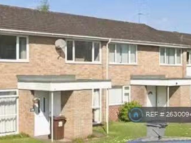 Cheap 1 BA 2 bedroom maisonette for rent in Mitford Drive, Sol.