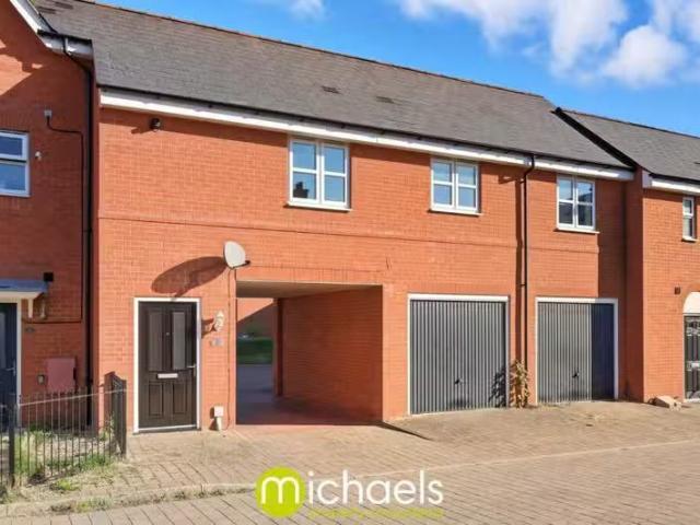 Unique 1 BA 2 bedroom maisonette for rent in Peache Road, Colc.