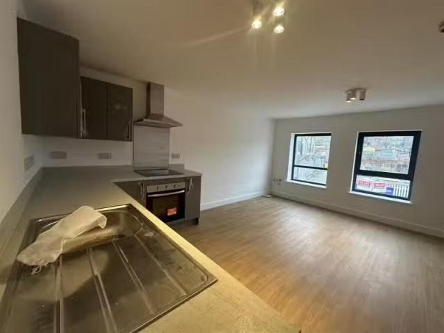 Unique 1 BA 2 bedroom property for rent in Smallwood Road, Red.