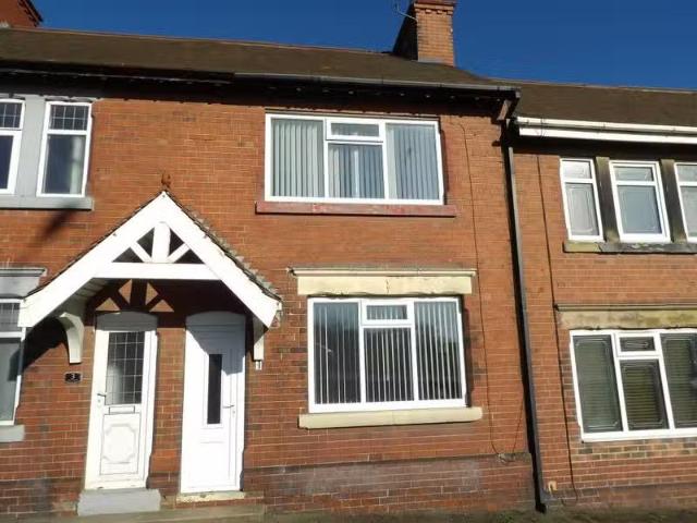 For Rent! 1 BA 2 bedroom terraced house for rent in Hill Crest.