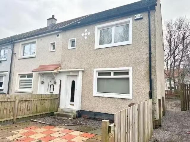 Cheap 1 BA 2 bedroom terraced house for rent in Laburnum Road.