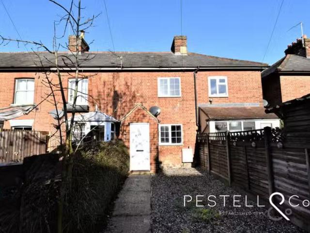 Unique 1 BA 2 bedroom terraced house for rent in Nursery Road.