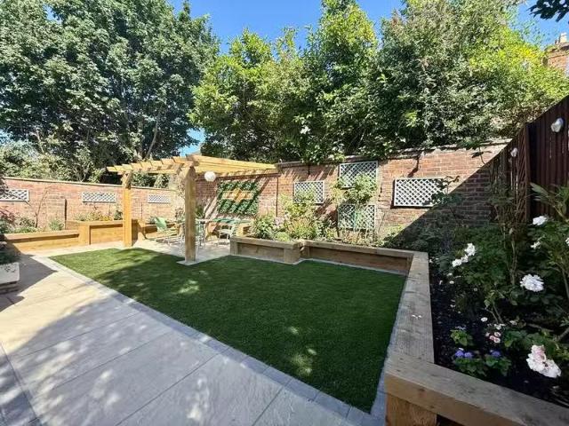 For Rent! 1 BA 2 bedroom terraced house for rent in Plymouth P.