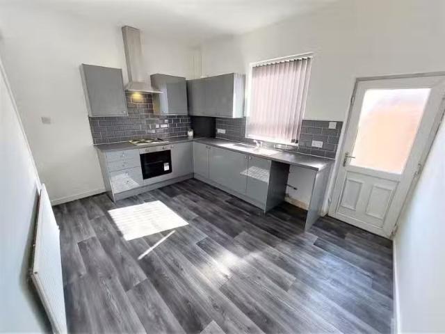 Rental! 1 BA 2 bedroom terraced house for rent in Wash Lane, B.