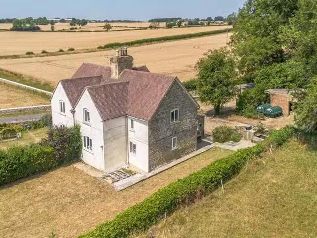 Deal! 1 BA 3 bedroom cottage for rent in Lowesmoor, Cherington.