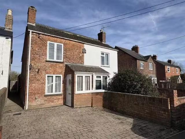 Rental! 1 BA 3 bedroom cottage for rent in Passage Road, Saul.