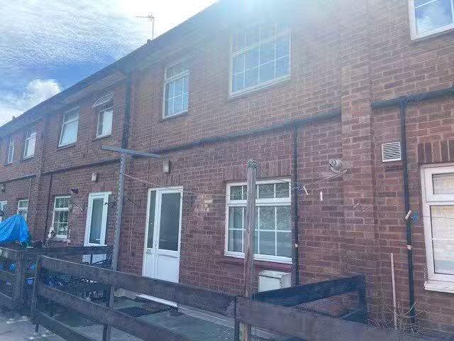Rental! 1 BA 3 bedroom apartment for rent in New Road, Rubery.