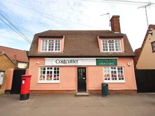 New 1 BA 3 bedroom apartment for rent in Church Street, Icklet.