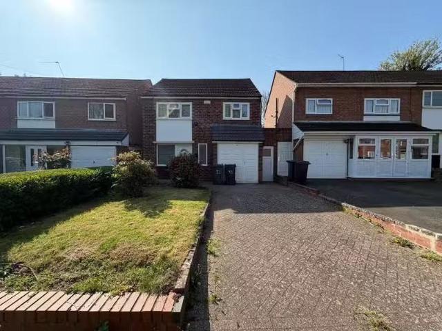 For Rent! 1 BA 3 bedroom detached house for rent in The Croftw.