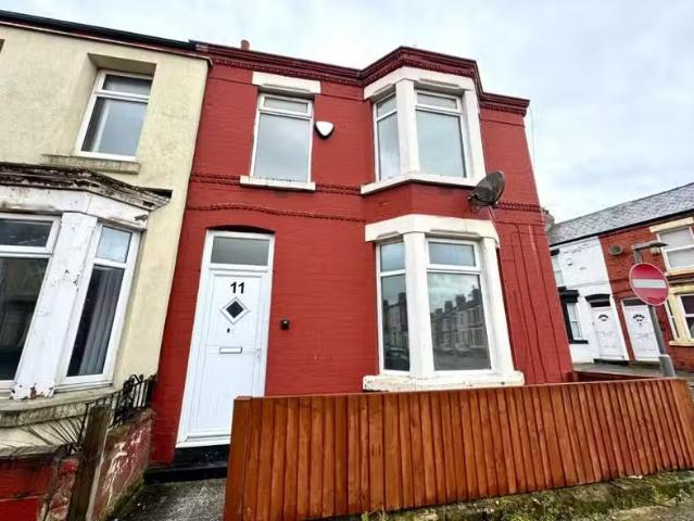 Nice 1 BA 3 bedroom end of terrace house for rent in Lynholme.