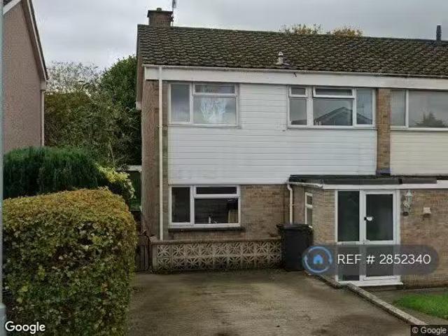Rental! 1 BA 3 bedroom end of terrace house for rent in Moorfi.