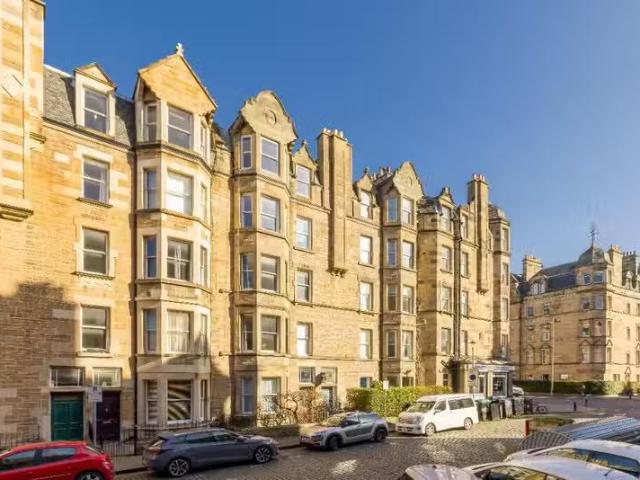 Charming 1 BA 3 bedroom flat for rent in Bruntsfield Avenue, B.