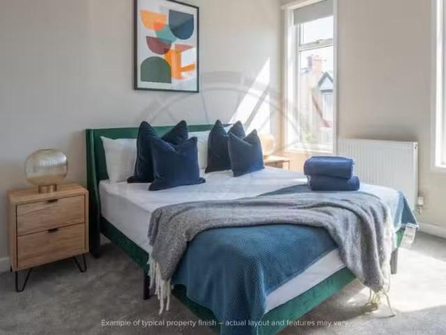 Charming 1 BA 3 bedroom flat for rent in Clerk Street, Newingt.