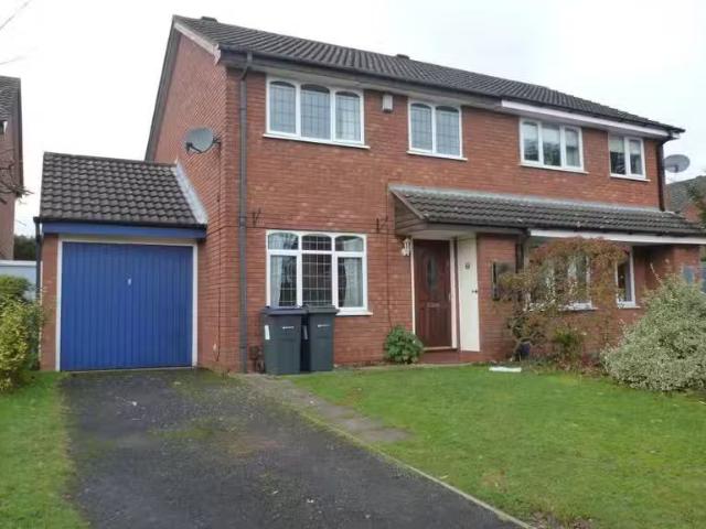 Cheap 1 BA 3 bedroom house for rent in Blakemore Drive, SUTTON.
