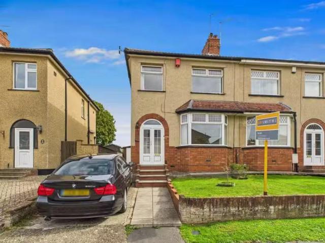 Nice 1 BA 3 bedroom house for rent in Grittleton Road, Bristol.
