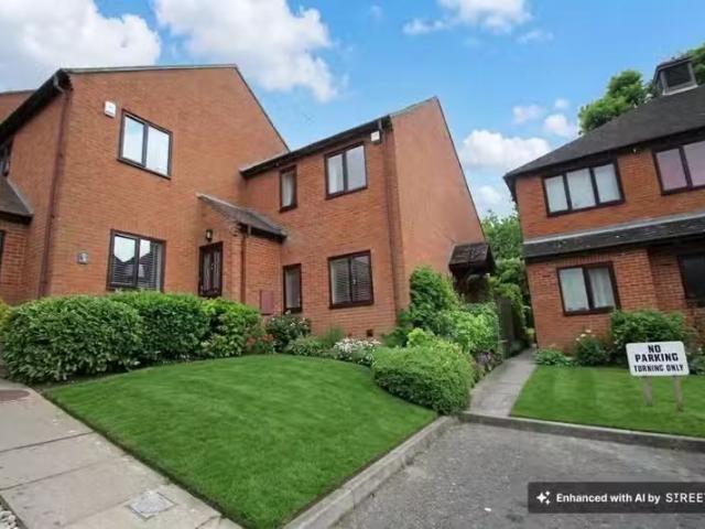 Rental! 1 BA 3 bedroom house for rent in Maitland Drive, High.