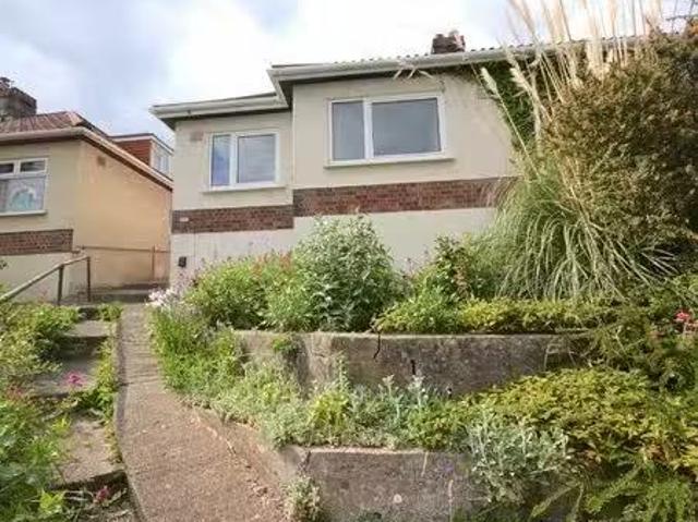 Rental! 1 BA 3+ bedroom house to rent in Rousham Road, Bristol.
