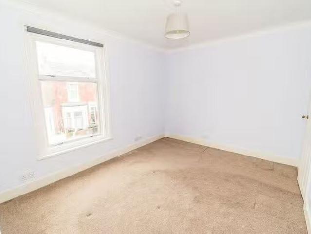Rental! 1 BA 3 bedroom Mid Terrace House to rent, Wheatstone R.