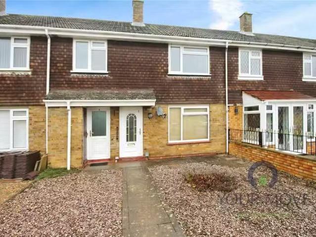 Nice 1 BA 3 bedroom Mid Terrace House to rent, Clyde Crescent.