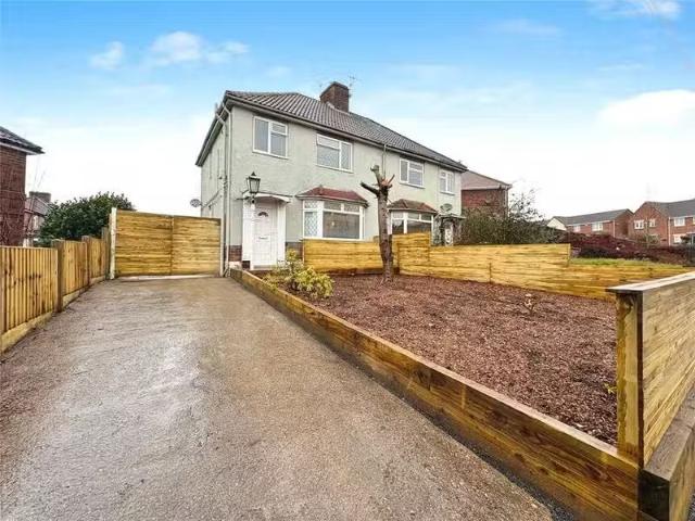 Nice 1 BA 3 bedroom Semi Detached House to rent, Milnhay Road.
