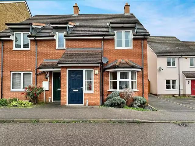 Rental! 1 BA 3 bedroom semi detached house for rent in Dunmowe.
