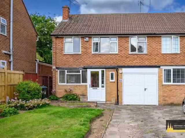 Rental! 1 BA 3 bedroom semi detached house for rent in Ivybrid.