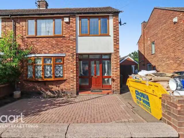 Rental! 1 BA 3 bedroom semi detached house for rent in Ivybrid.