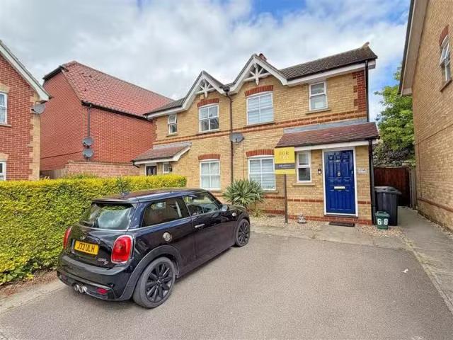 Unique 1 BA 3 bedroom semi detached house for rent in Keeble W.