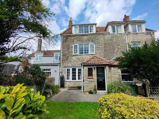 Nice 1 BA 3 bedroom terraced house for rent in Clutton, Bristo.