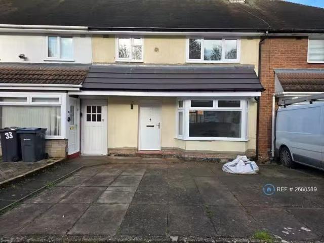 Deal! 1 BA 3 bedroom terraced house for rent in Gilwell Road.